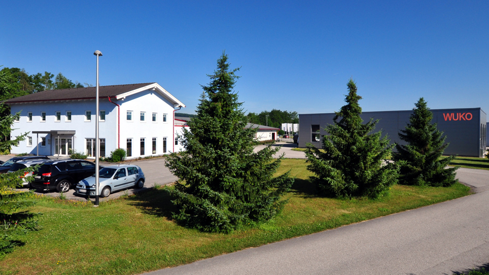 Peltisepän koneita ja työkaluja pitkin perintein | KONEKURIIRI